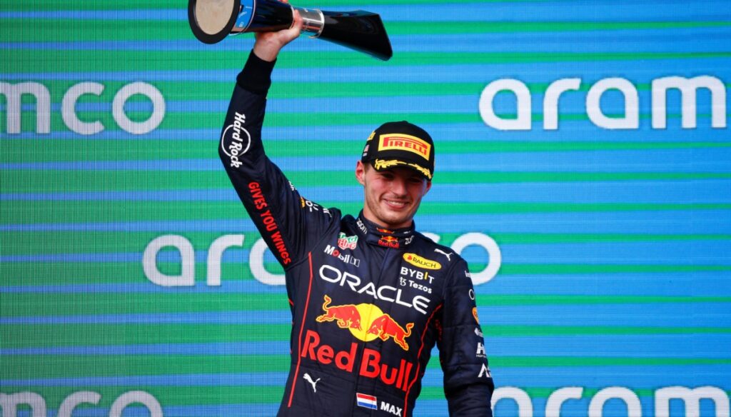 F1, triunfo de Red Bull: la especial dedicación de Max Verstappen - Sportal.es