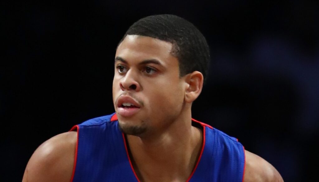 Ray McCallum se viste de rojo y blanco - Sportal.es