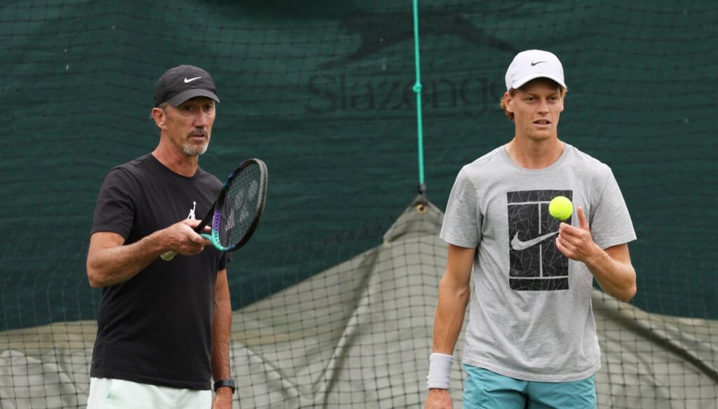 Darren Cahill ficha en 2024 por Jannik Sinner - Sportal.es