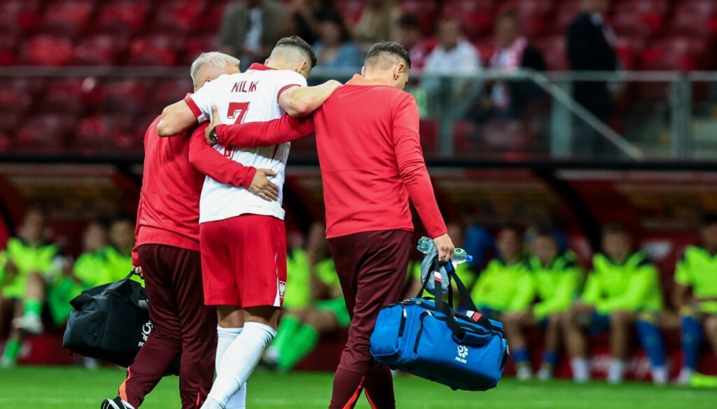 El drama de Milik: sin Eurocopa y con su novia llorando - Sportal.es